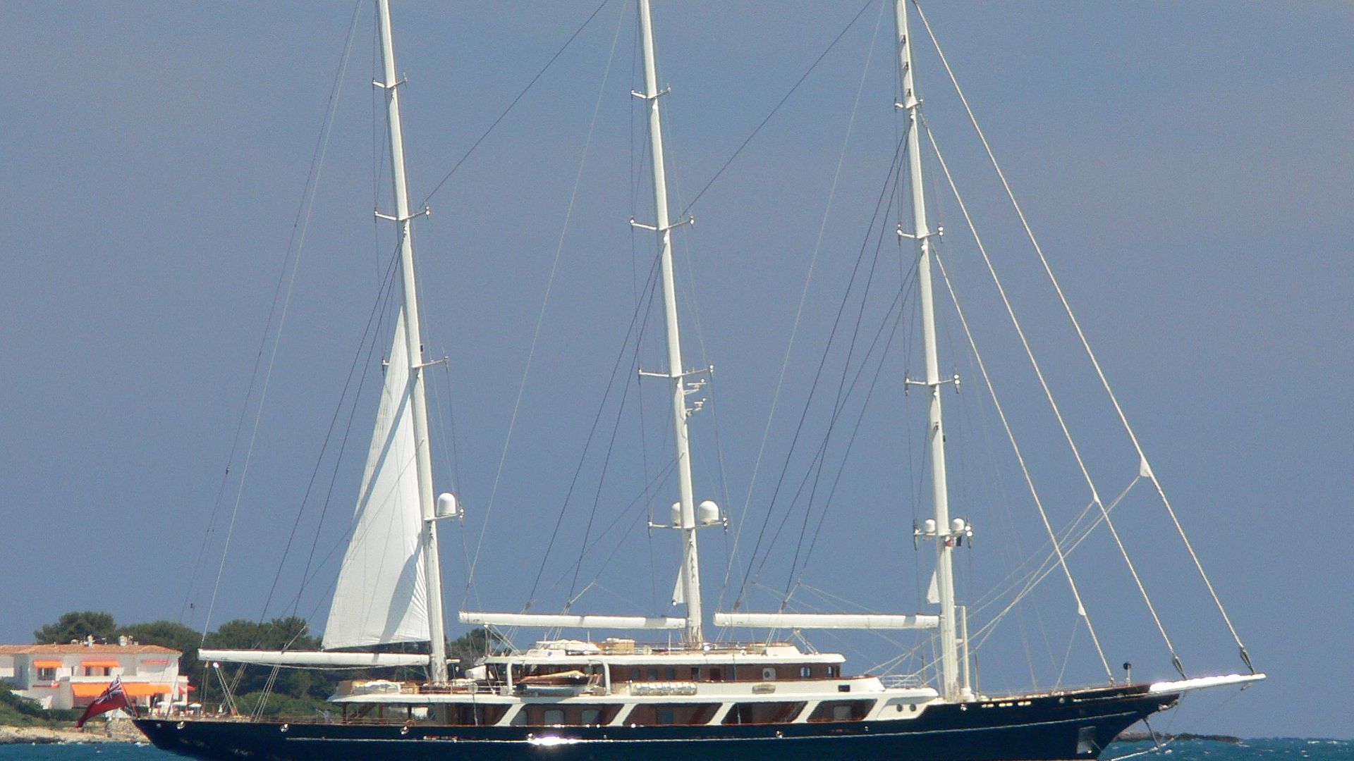 EOS yacht (Lurssen, 92.93m, 2006)